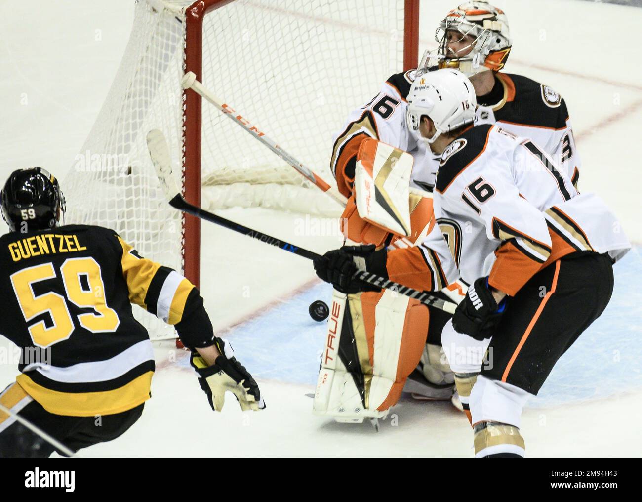 Pittsburgh, United States. 16th Jan, 2023. Pittsburgh Penguins left ...