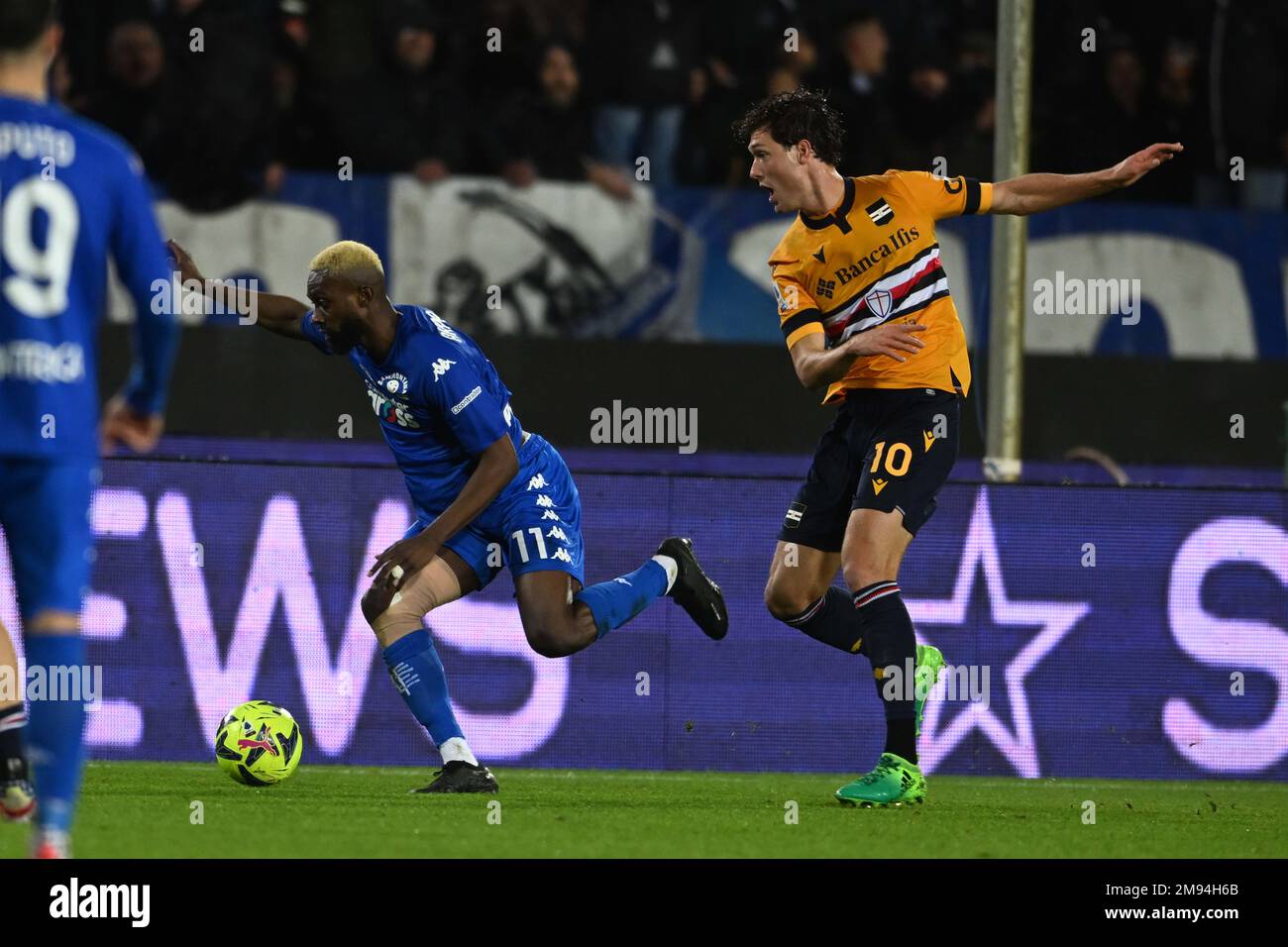 Jean-Daniel Akpa-Akpro (Empoli)Sam Lammers (Sampdoria) during the ...