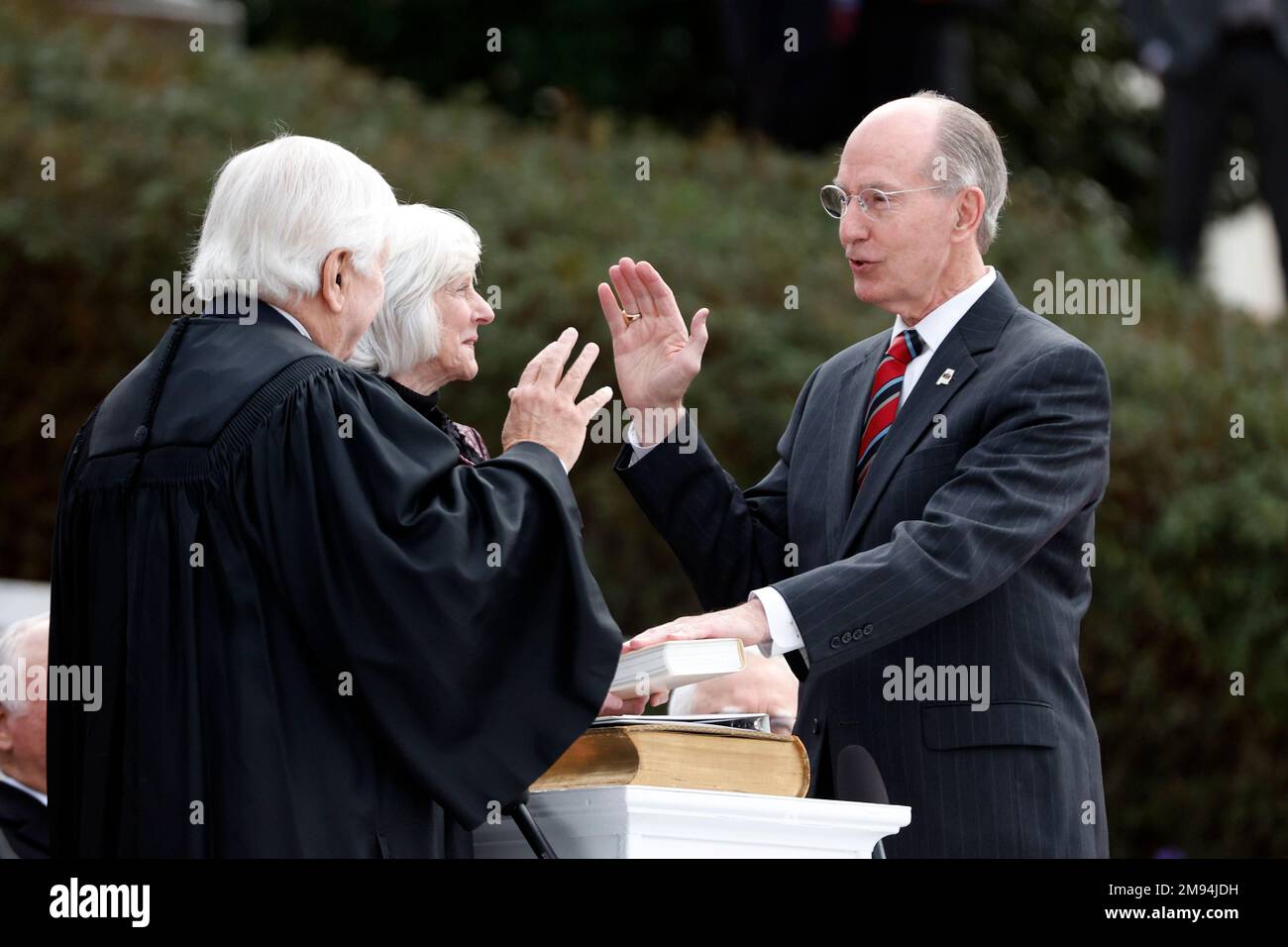 Young Boozer is sworn in as Alabama State Treasurer during the ...