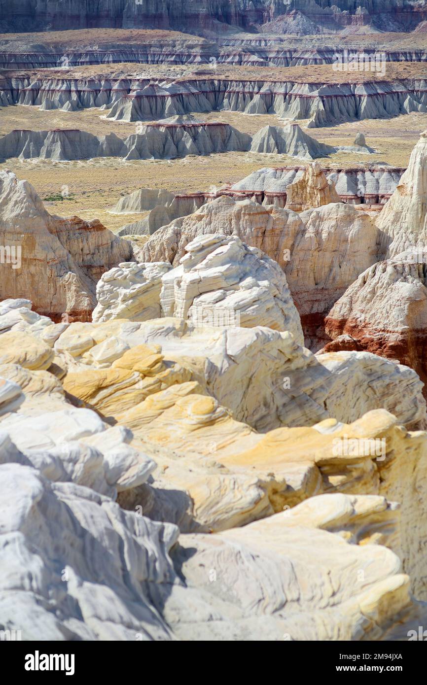 Stunning view of white striped sandstone hoodoos in Coal Mine Canyon ...