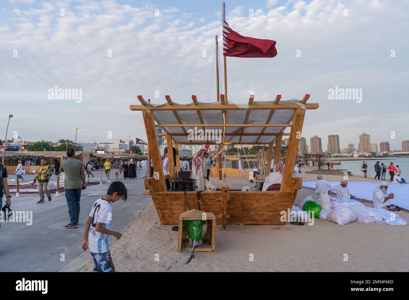 Traditional qatar culture hi-res stock photography and images - Alamy