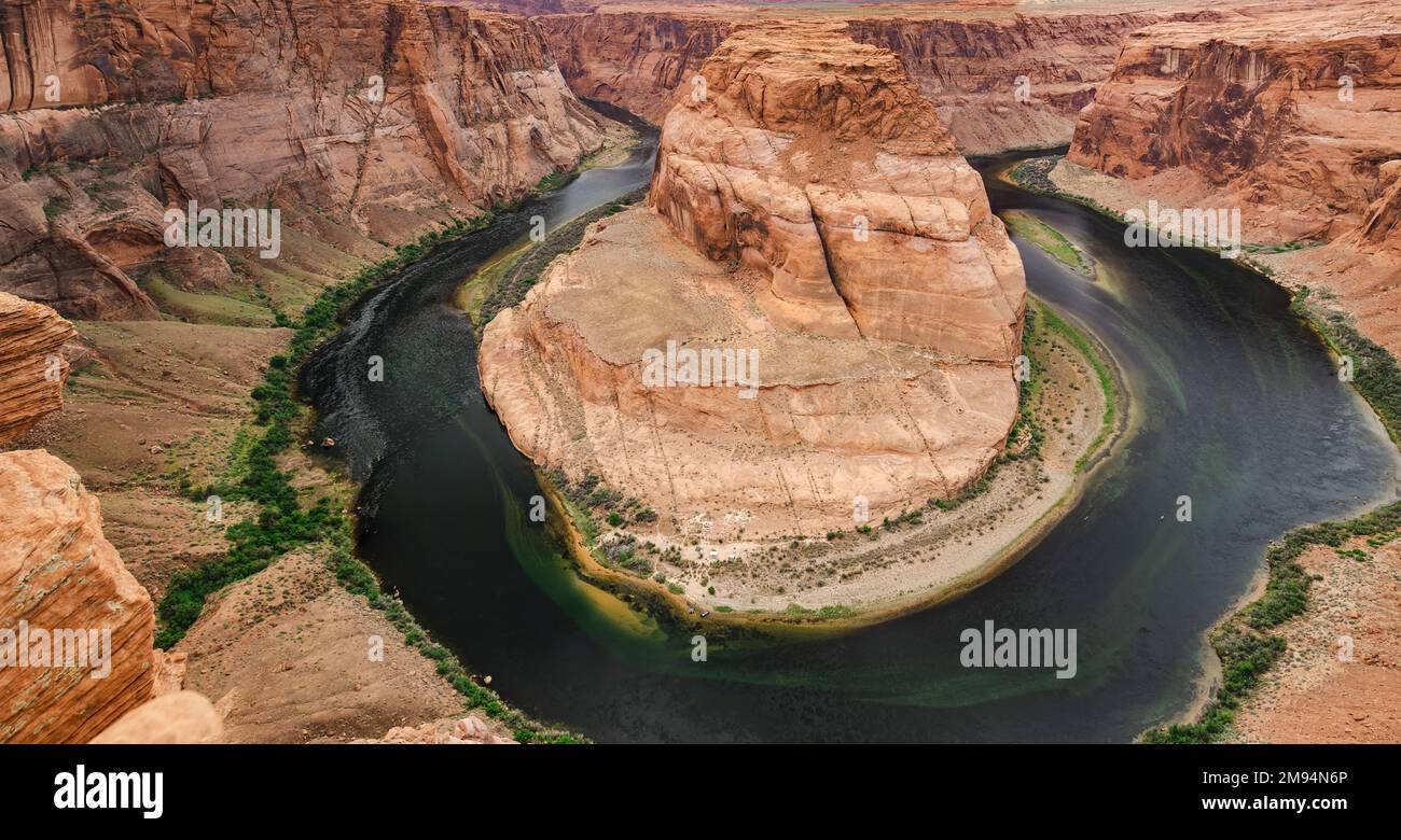 Horseshoe Bend on Colorado River in Glen Canyon, part of Grand canyon ...