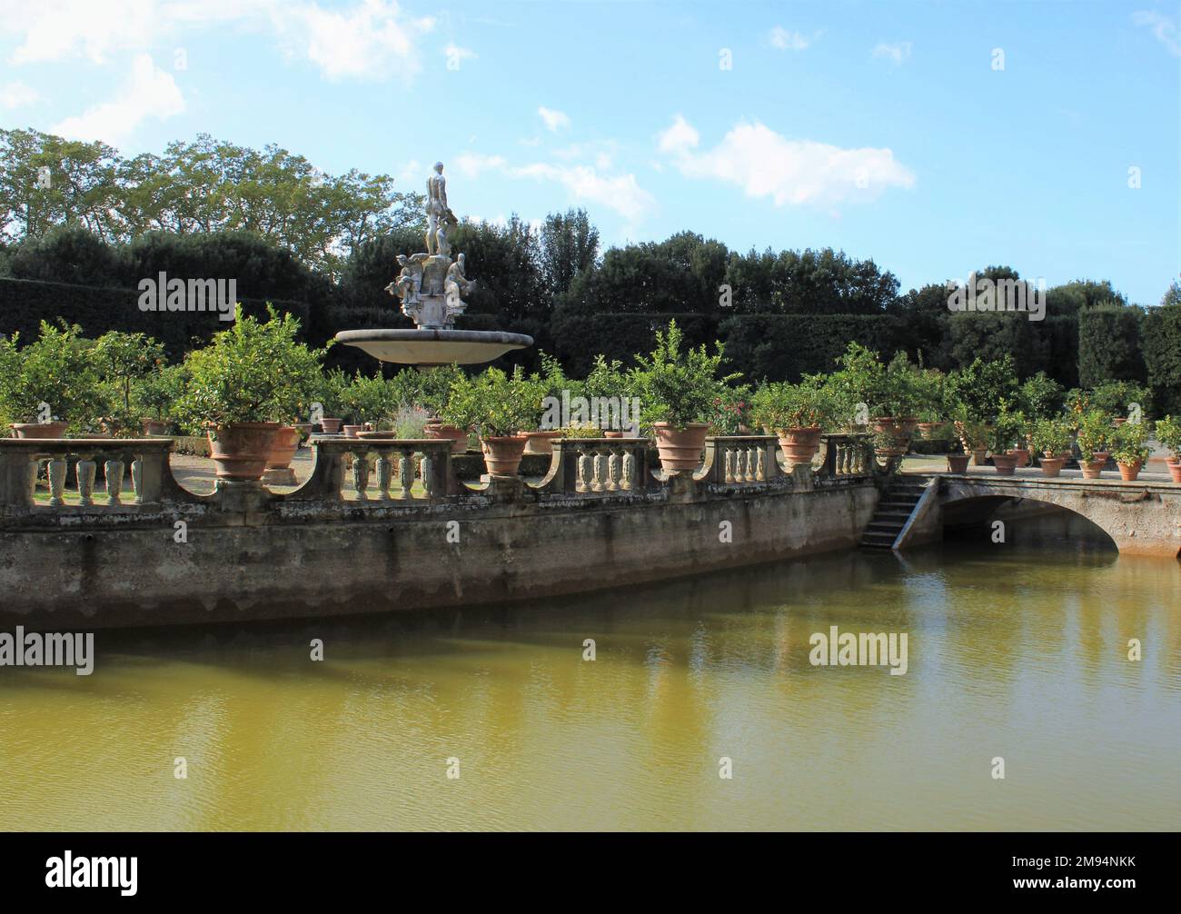 Palace grounds hi-res stock photography and images - Alamy