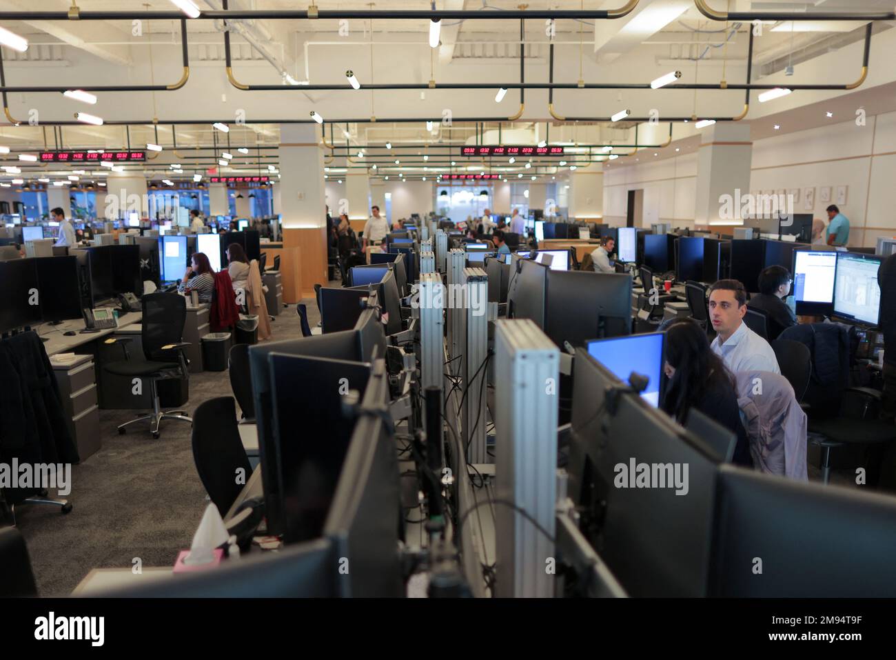 Bank of america tower 2022 hi-res stock photography and images - Alamy