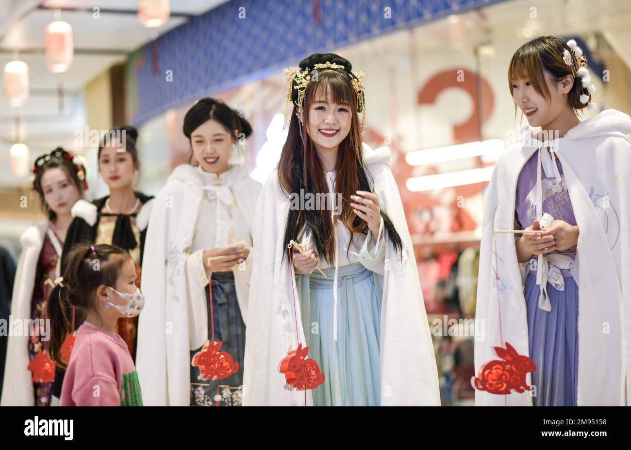 Hanfu show hi-res stock photography and images - Alamy