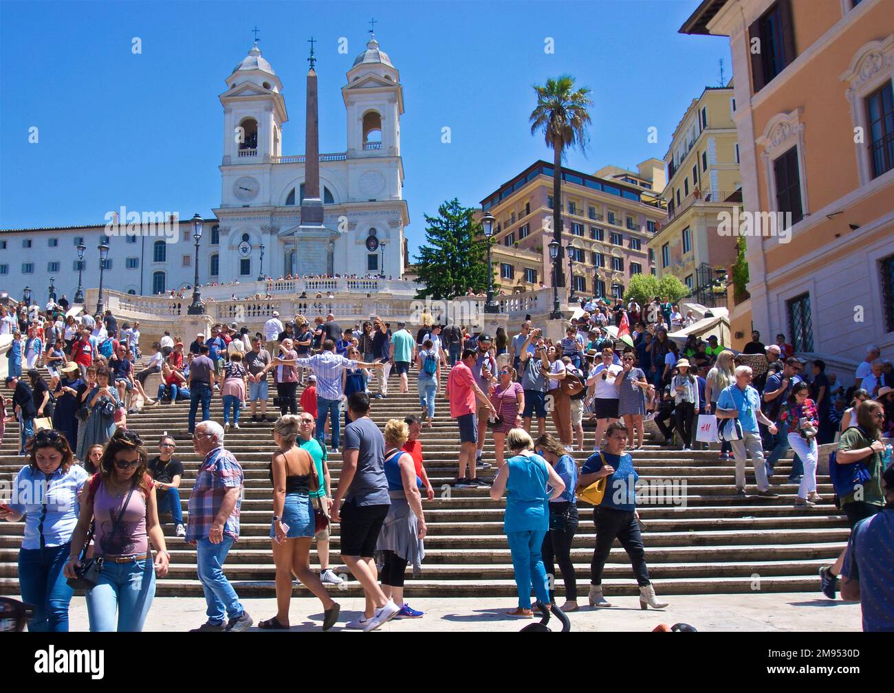 Crowded Spanish Steps in Rome Stock Photo - Alamy