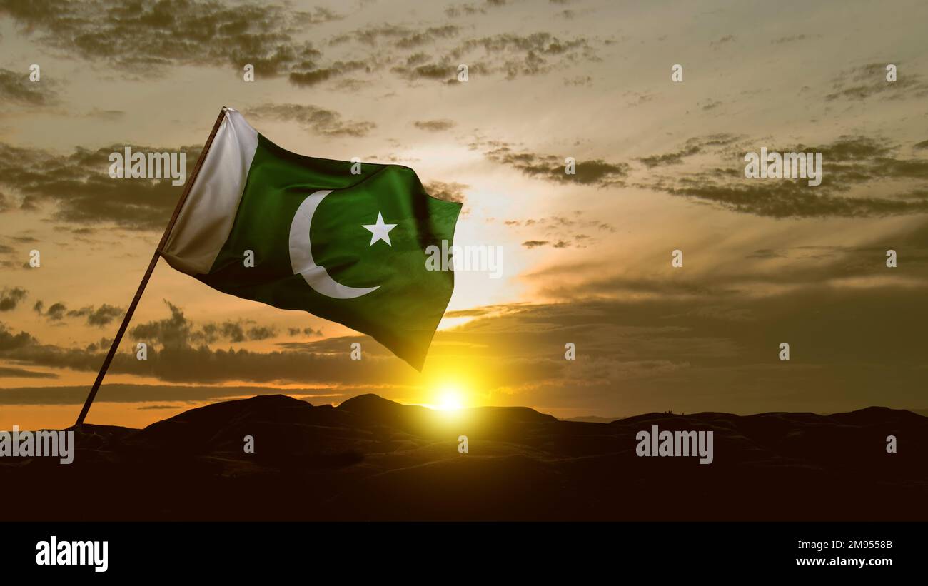 Pakistani flag sky hi-res stock photography and images - Alamy