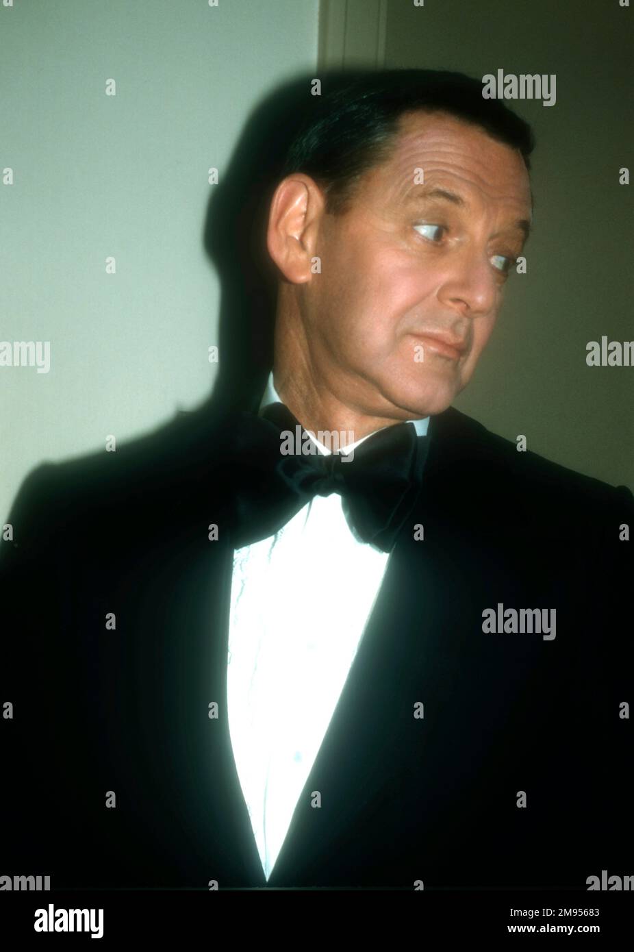 New York, New York, USA 19th February 1982 Actor Tony Randall backstage ...