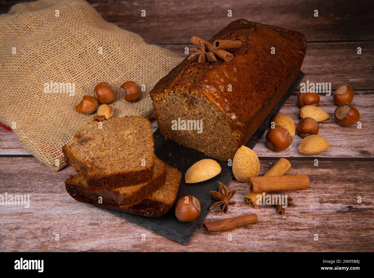 Traditional spice gingerbread cake with honey, ginger, cinnamon, nutmeg ...
