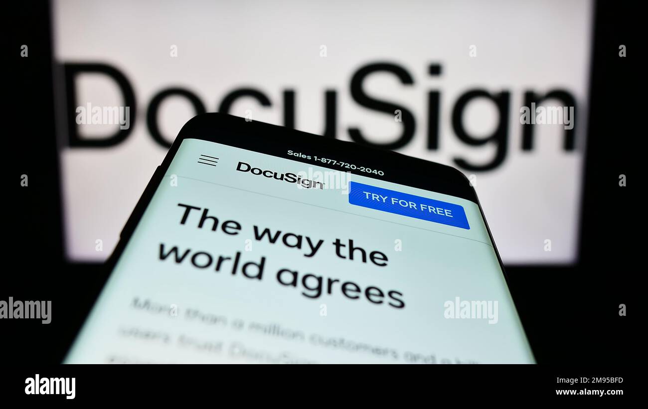 Mobile phone with website of US electronic signature company DocuSign ...