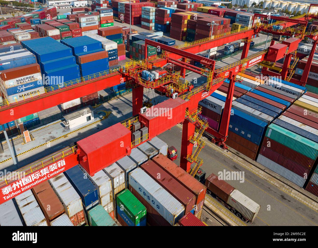 International auto shows hi-res stock photography and images - Alamy