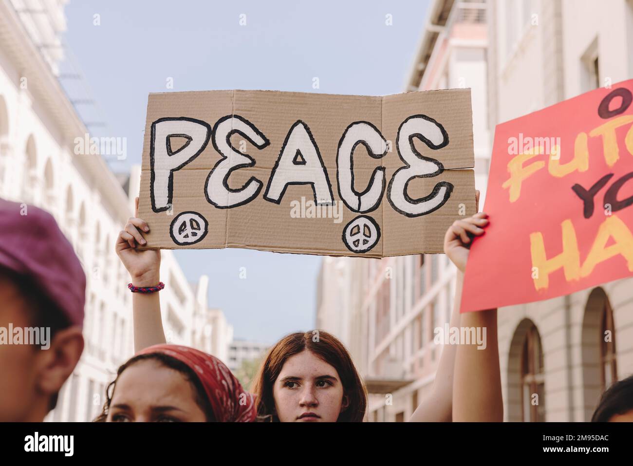 Diverse group of people crowd hi-res stock photography and images - Alamy