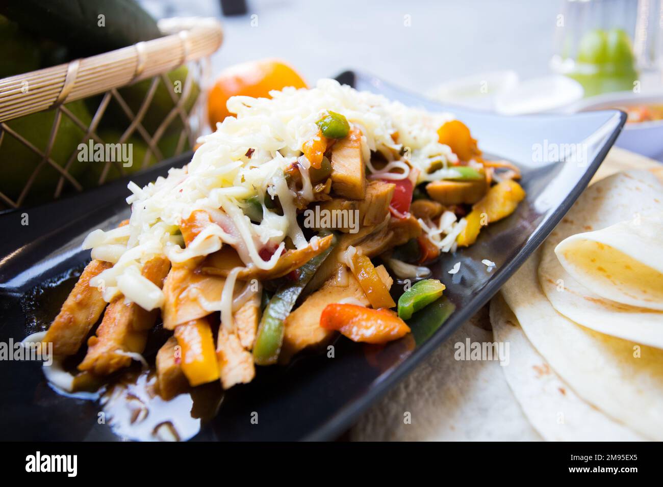 Sauteed chicken and vegetables hi-res stock photography and images - Alamy