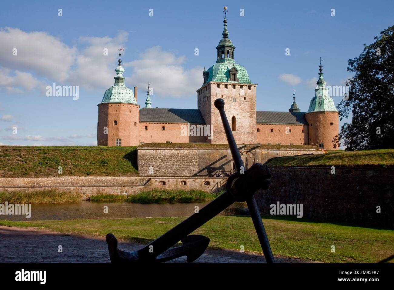 Sweden, Kalmar: the fortified medieval castle Stock Photo - Alamy