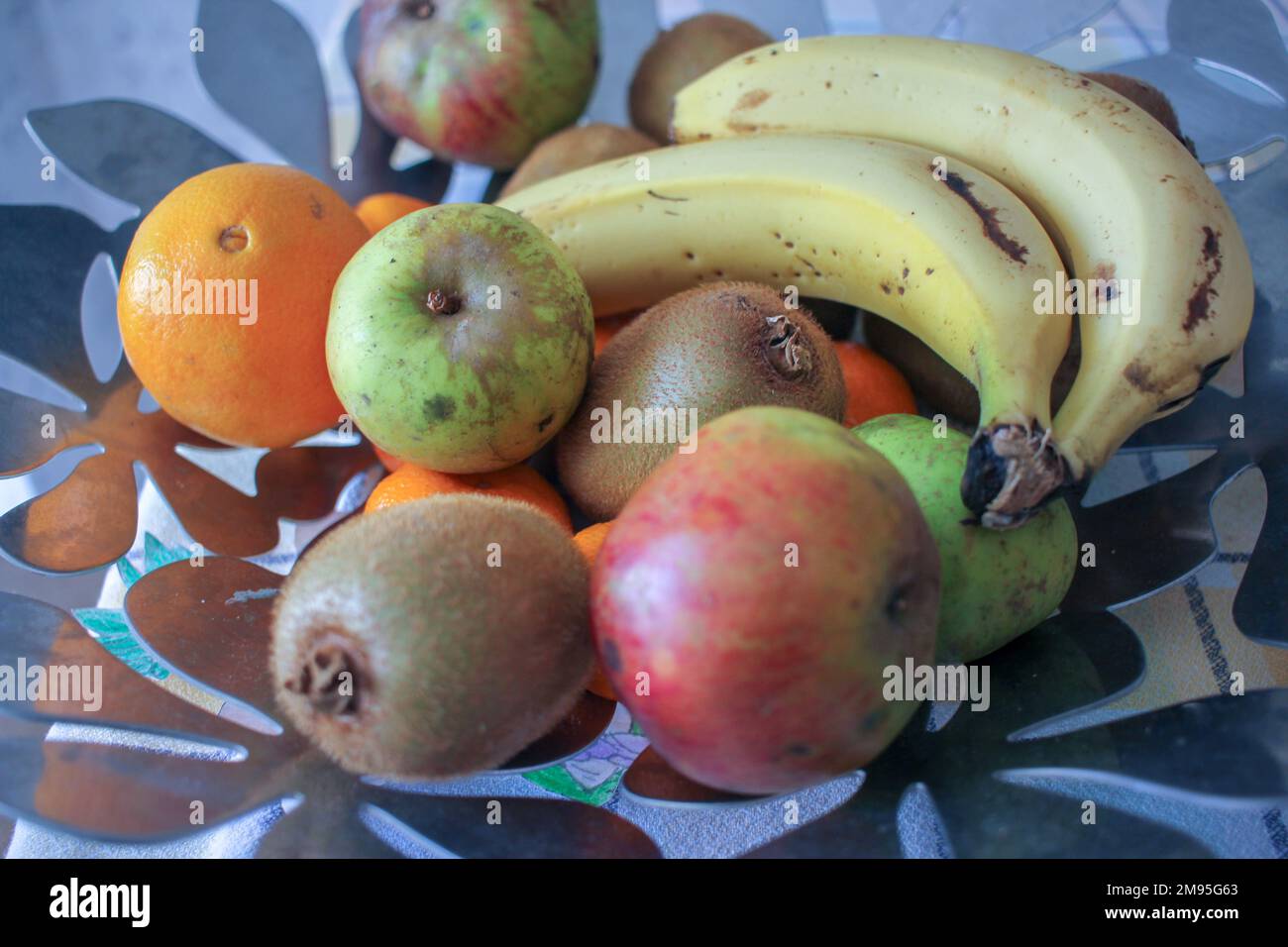 some fruits in the fruit bowl at home Stock Photo - Alamy