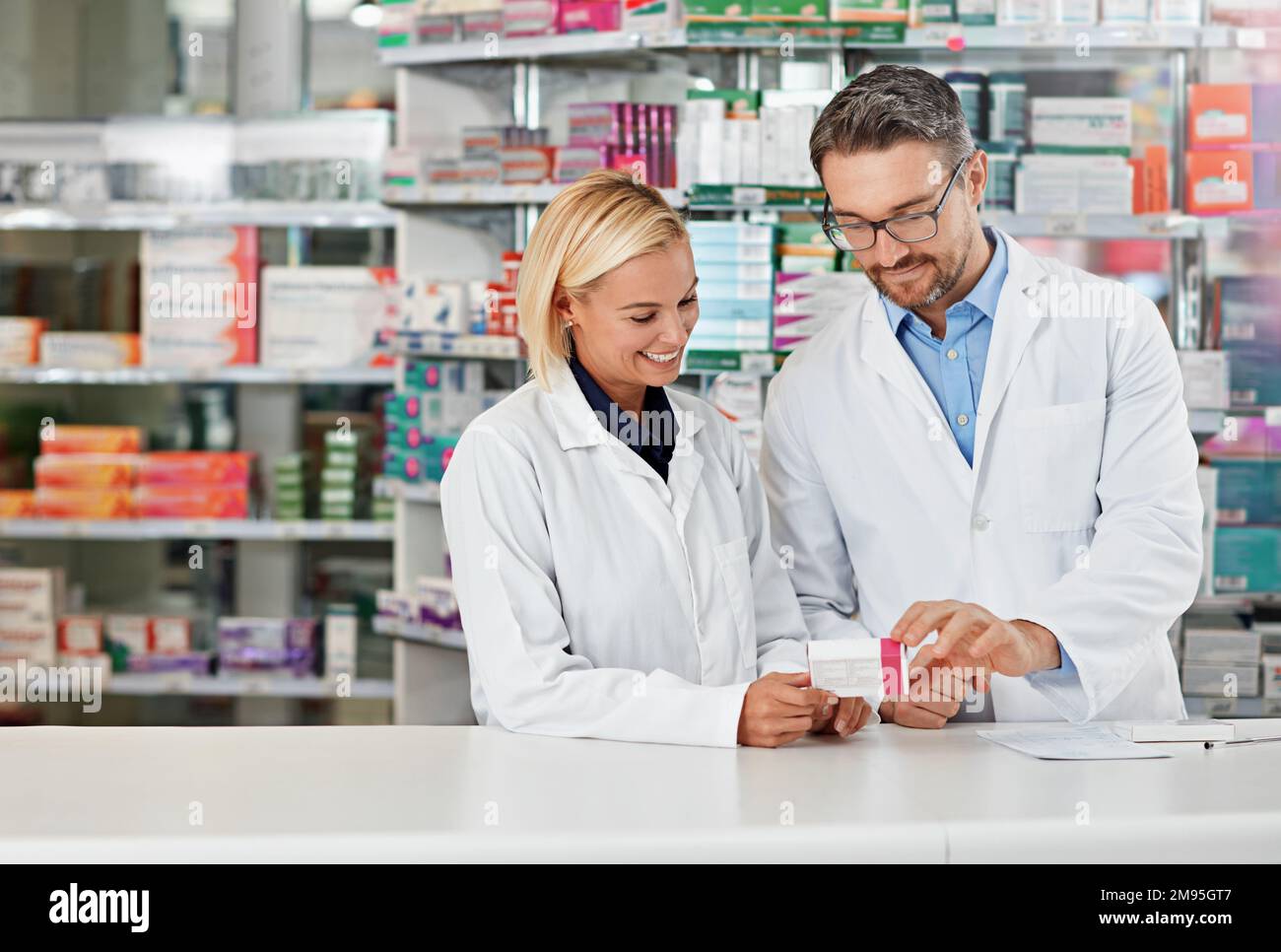 Reading check hi-res stock photography and images - Alamy