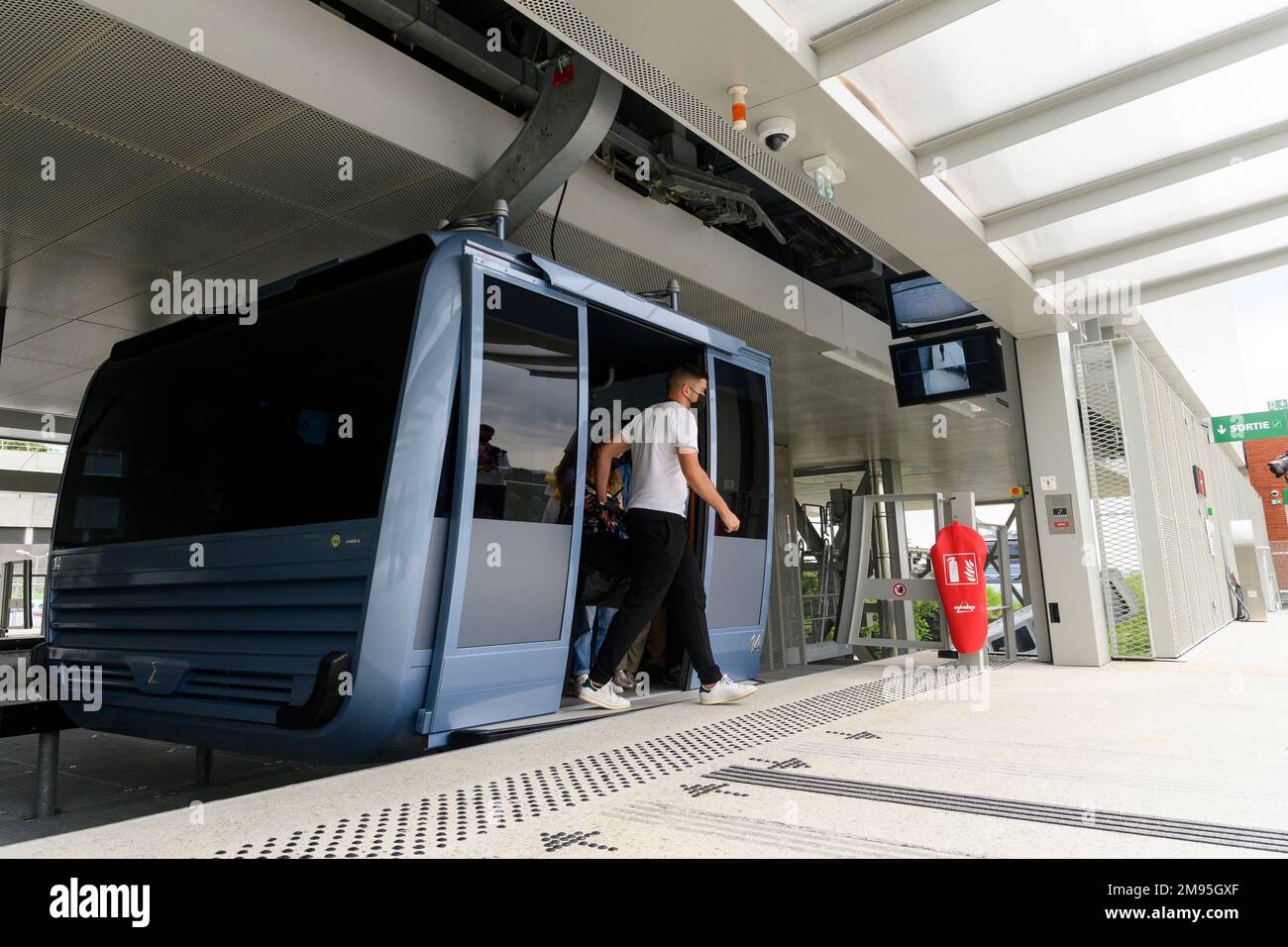 Toulouse (south of France): the urban cable car Teleo. Passenger ...