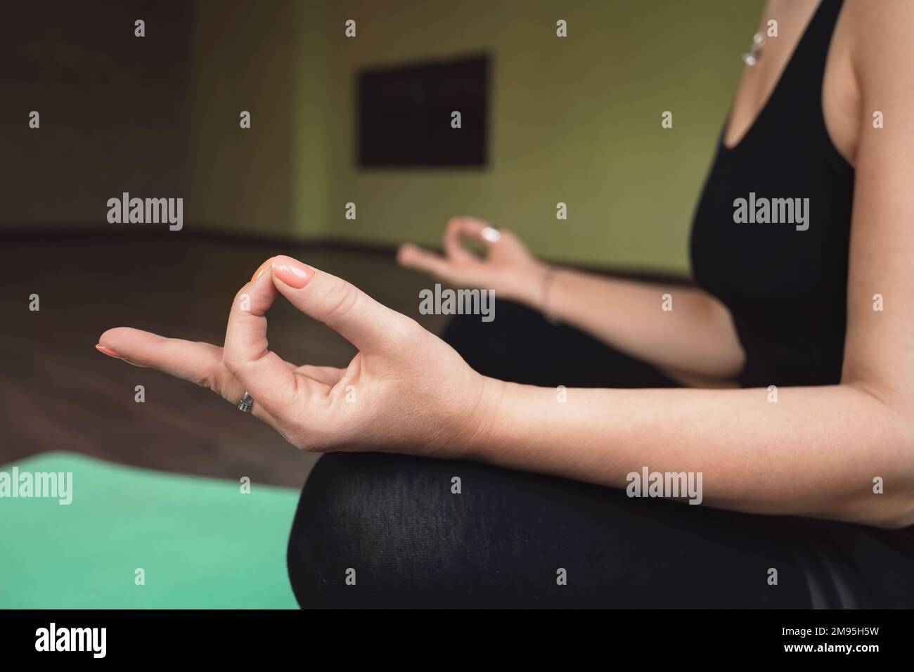 Jnana mudra hi-res stock photography and images - Alamy