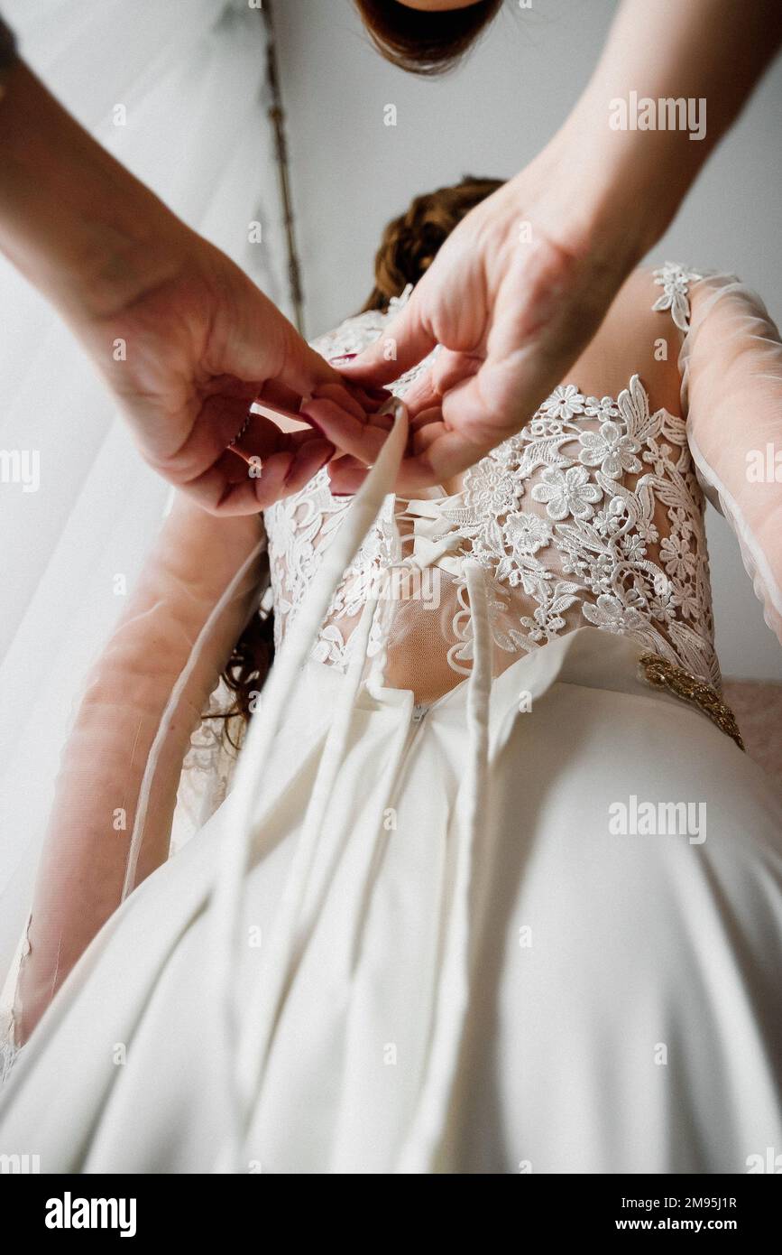 Rope bride hi-res stock photography and images - Alamy