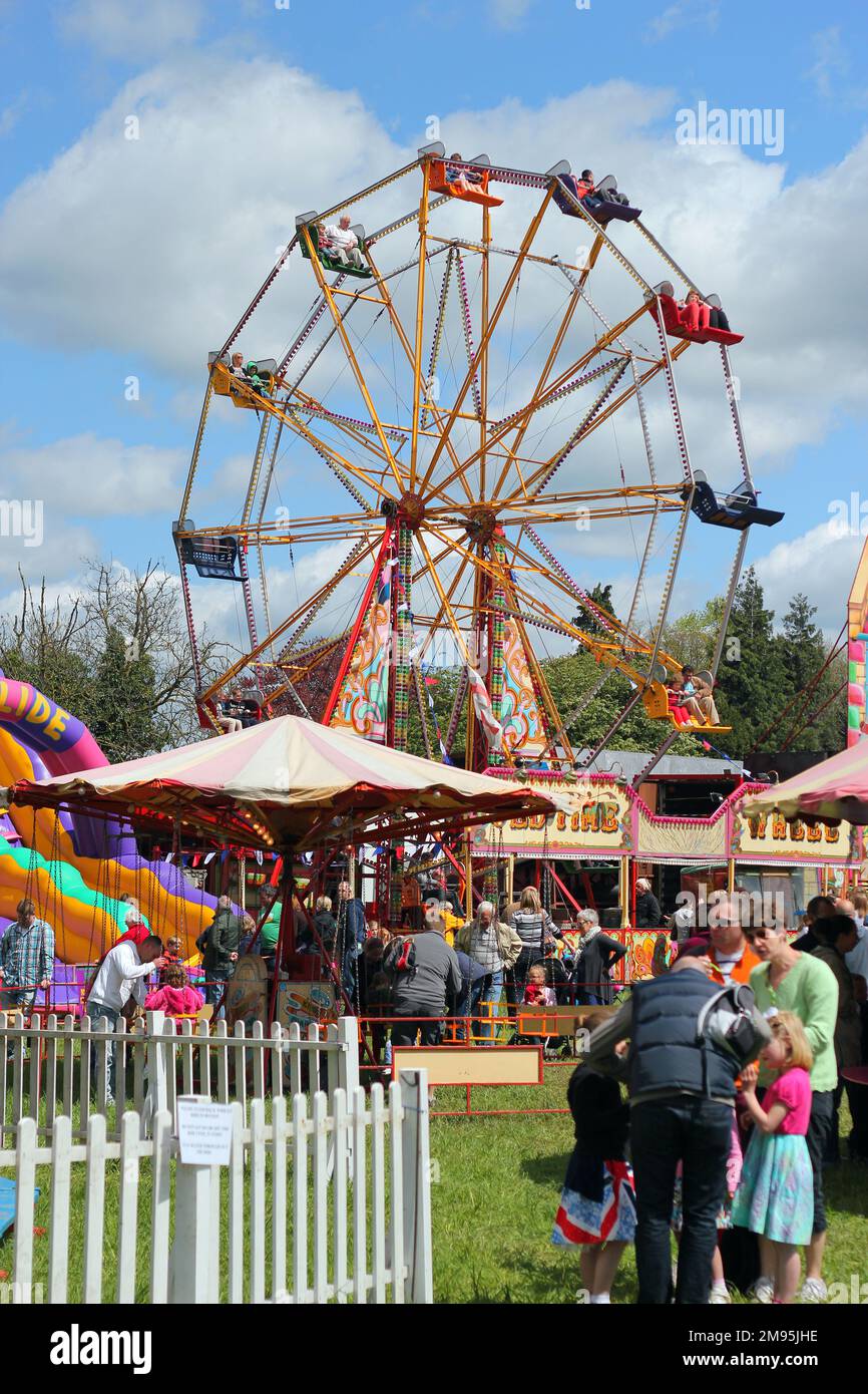 Fair carousel hi-res stock photography and images - Alamy