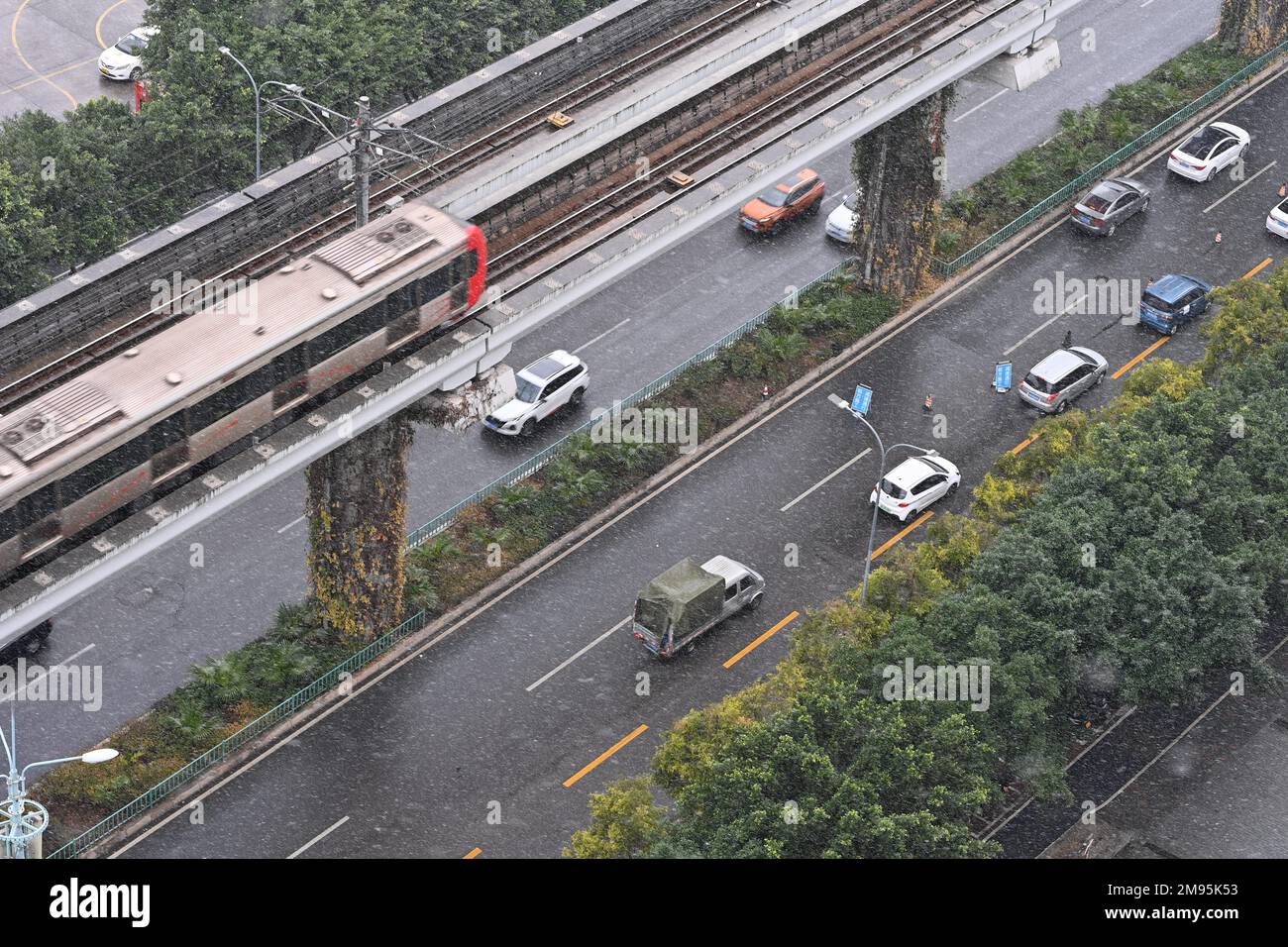 Chongqing embraces snowfall after seven years, Chongqing, China, 15 ...