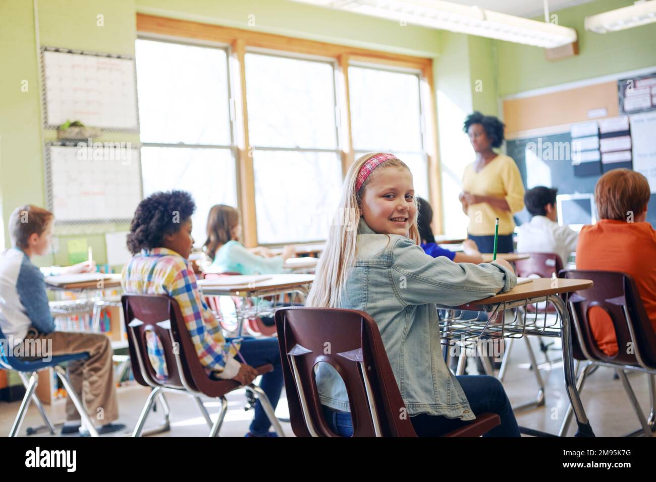 Children learning language hi-res stock photography and images - Alamy