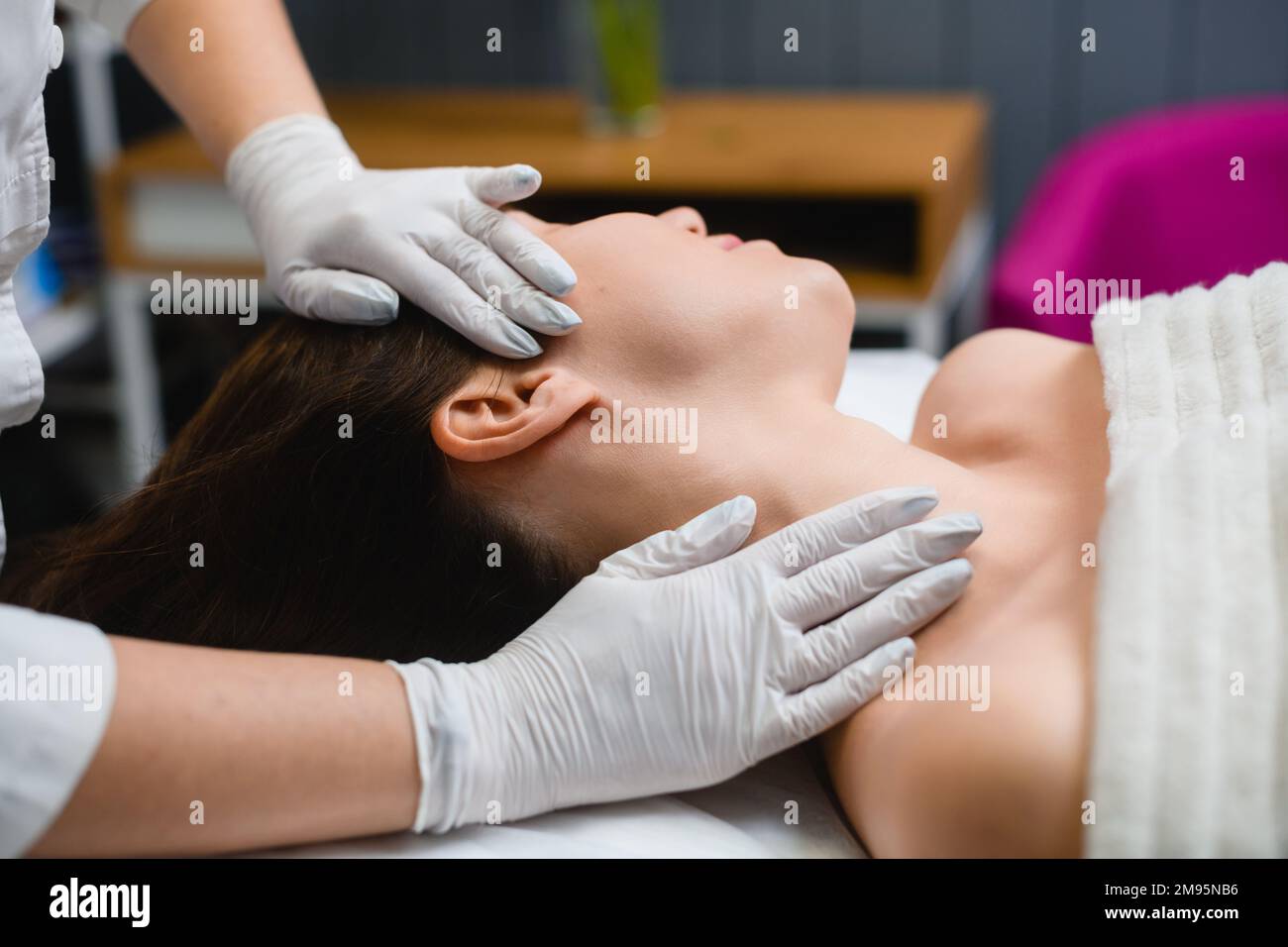 Rejuvenating massage face in beauty hi-res stock photography and images ...