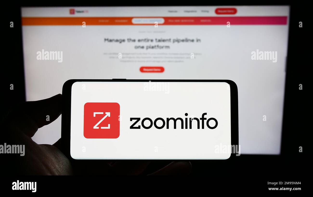 Zoominfo logo hi-res stock photography and images - Alamy