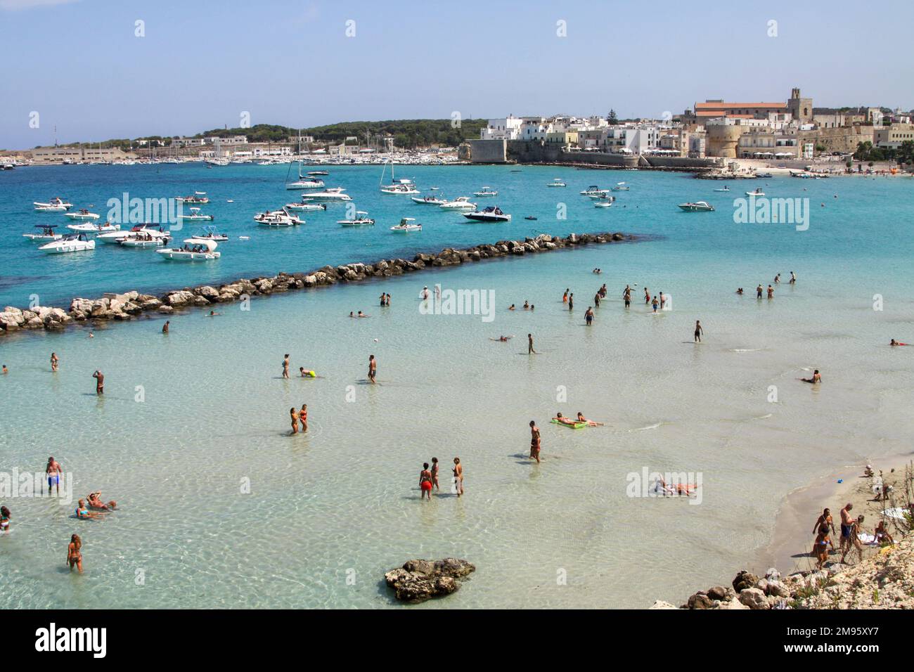 View beach in puglia italy hi-res stock photography and images - Alamy