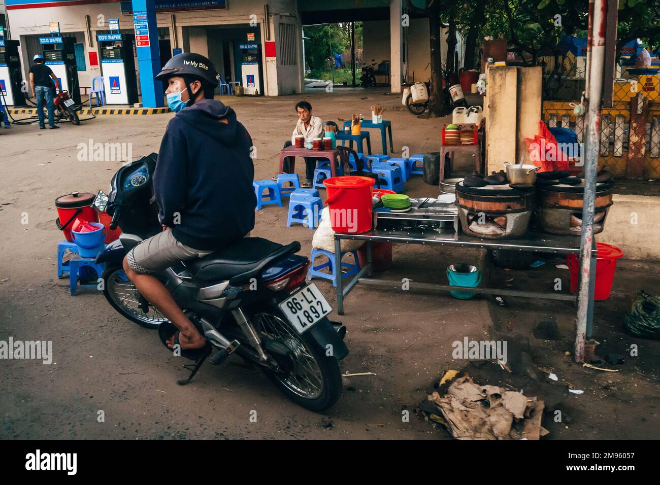 Vietnamese gas station hi-res stock photography and images - Alamy