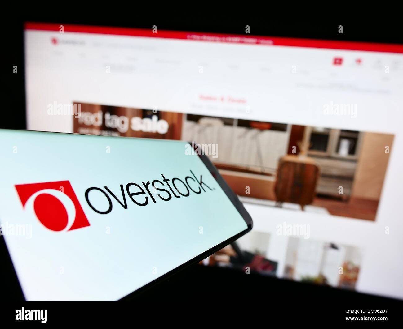 Overstock com hi-res stock photography and images - Alamy
