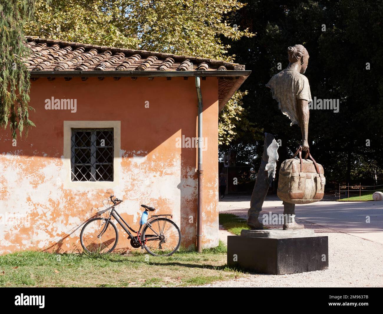 "Pierre David" sculpture in the city of Lucca Tuscany Italy by Bruno ...