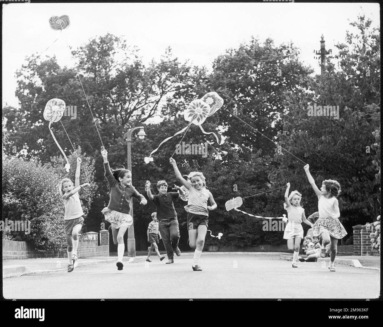 1970s children street hi-res stock photography and images - Alamy