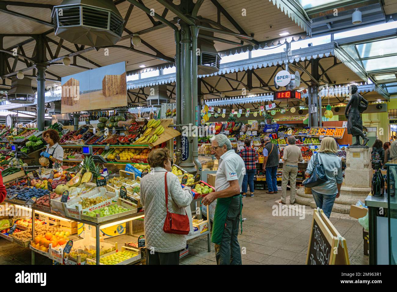 Market scenes in Modena, Italy Stock Photo - Alamy