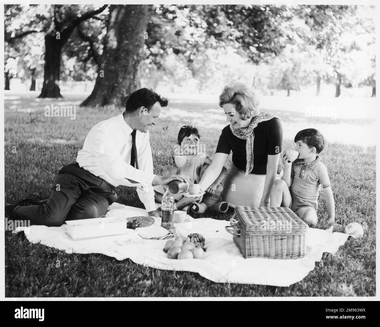1960s family hi-res stock photography and images - Alamy