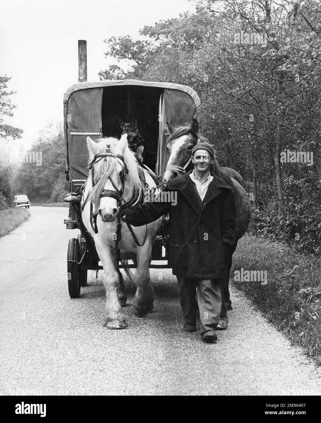 Caravan roadside Black and White Stock Photos & Images - Alamy