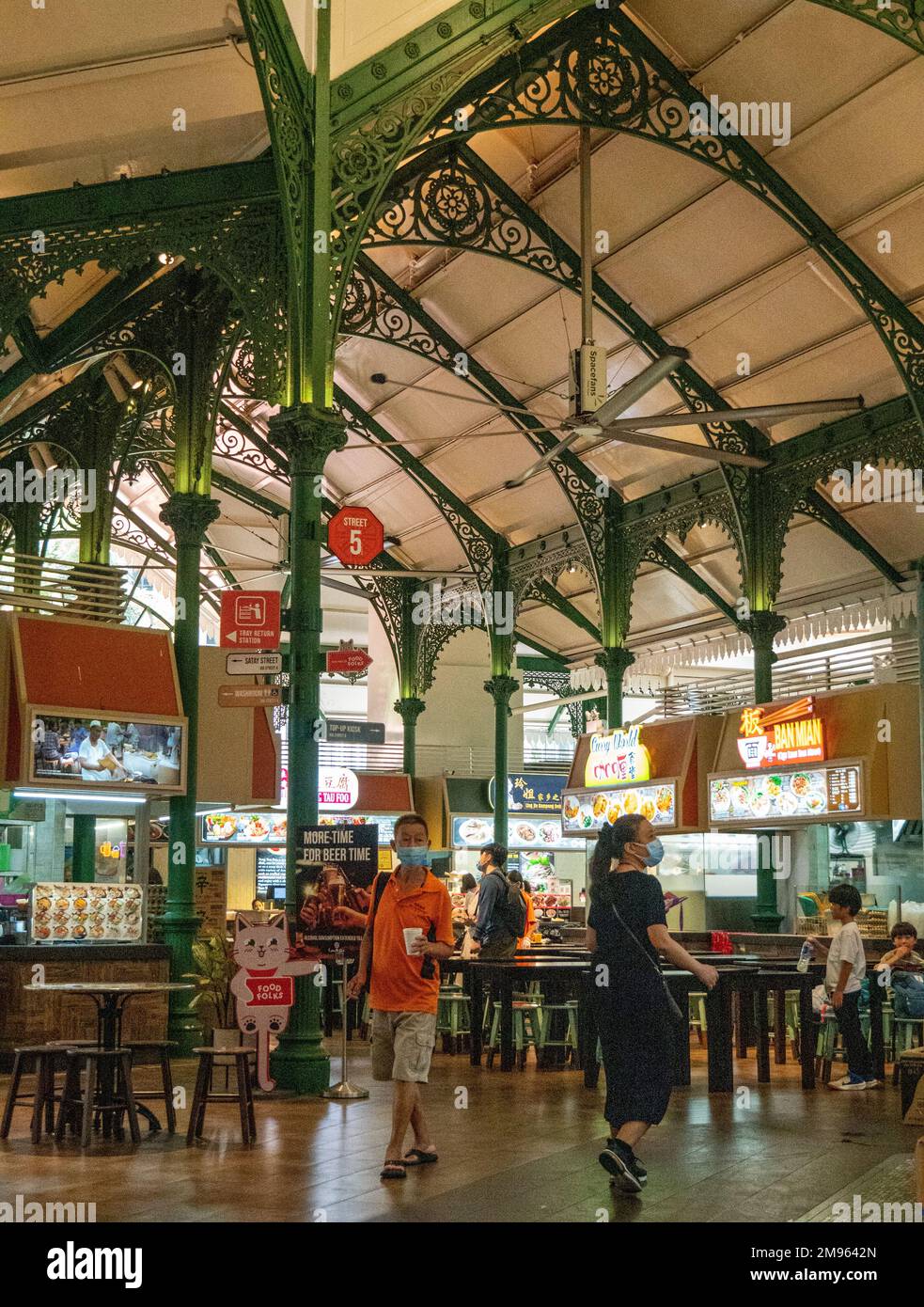 Lau Pa Sat cast iron Victorian style hawker centre in downtown ...