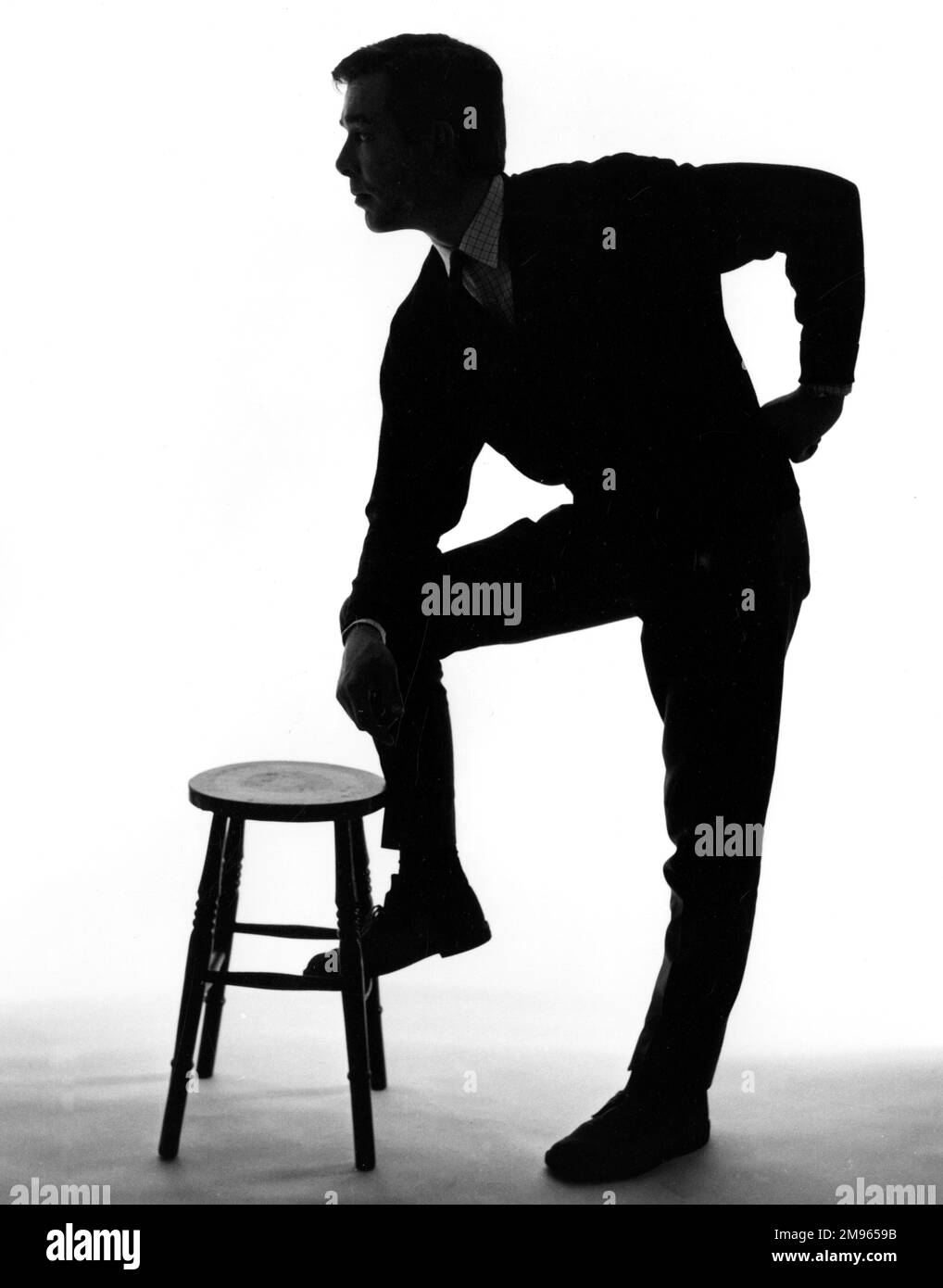 Silhouette poses hi-res stock photography and images - Alamy