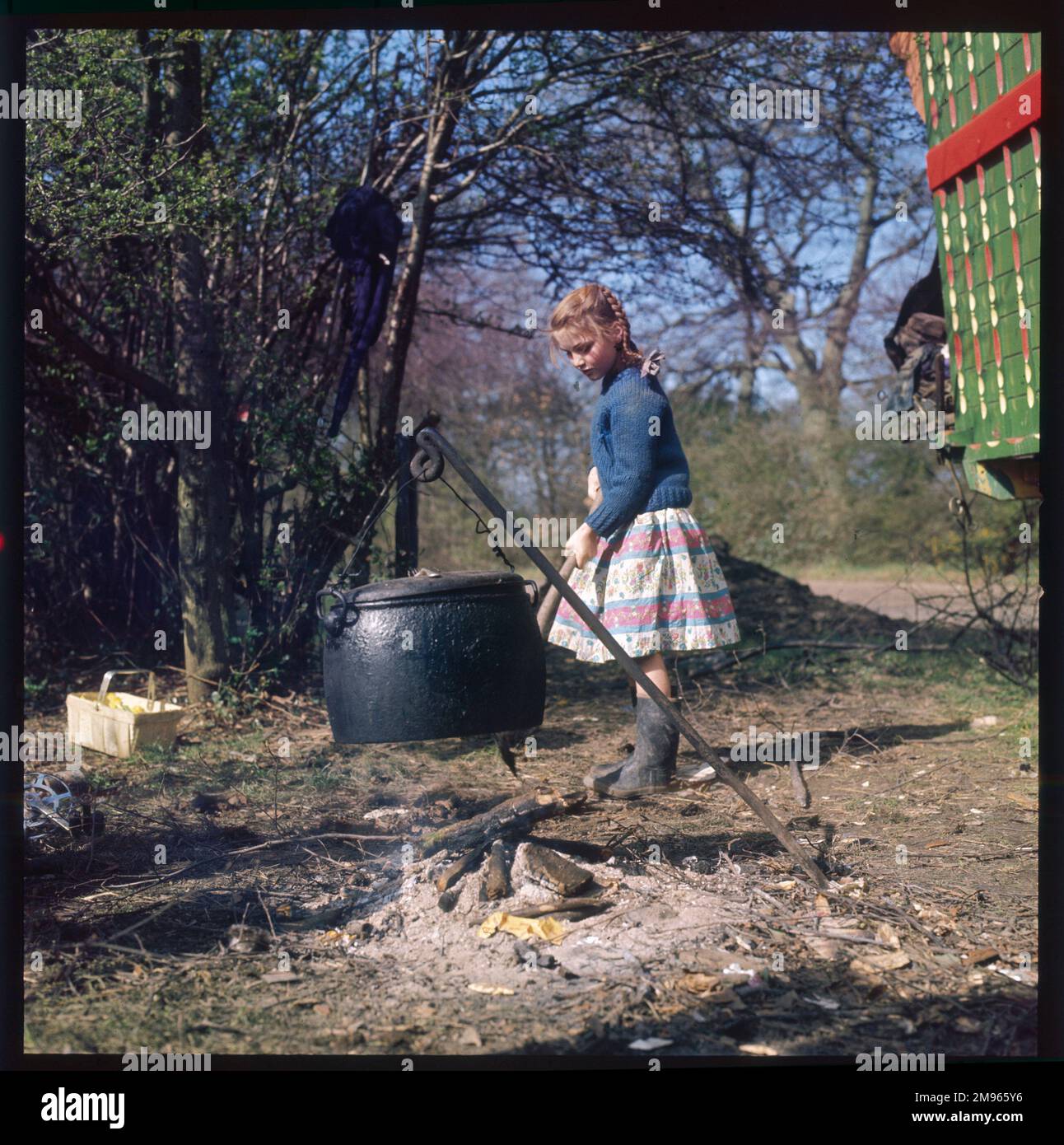 Gypsy girl hi-res stock photography and images - Alamy