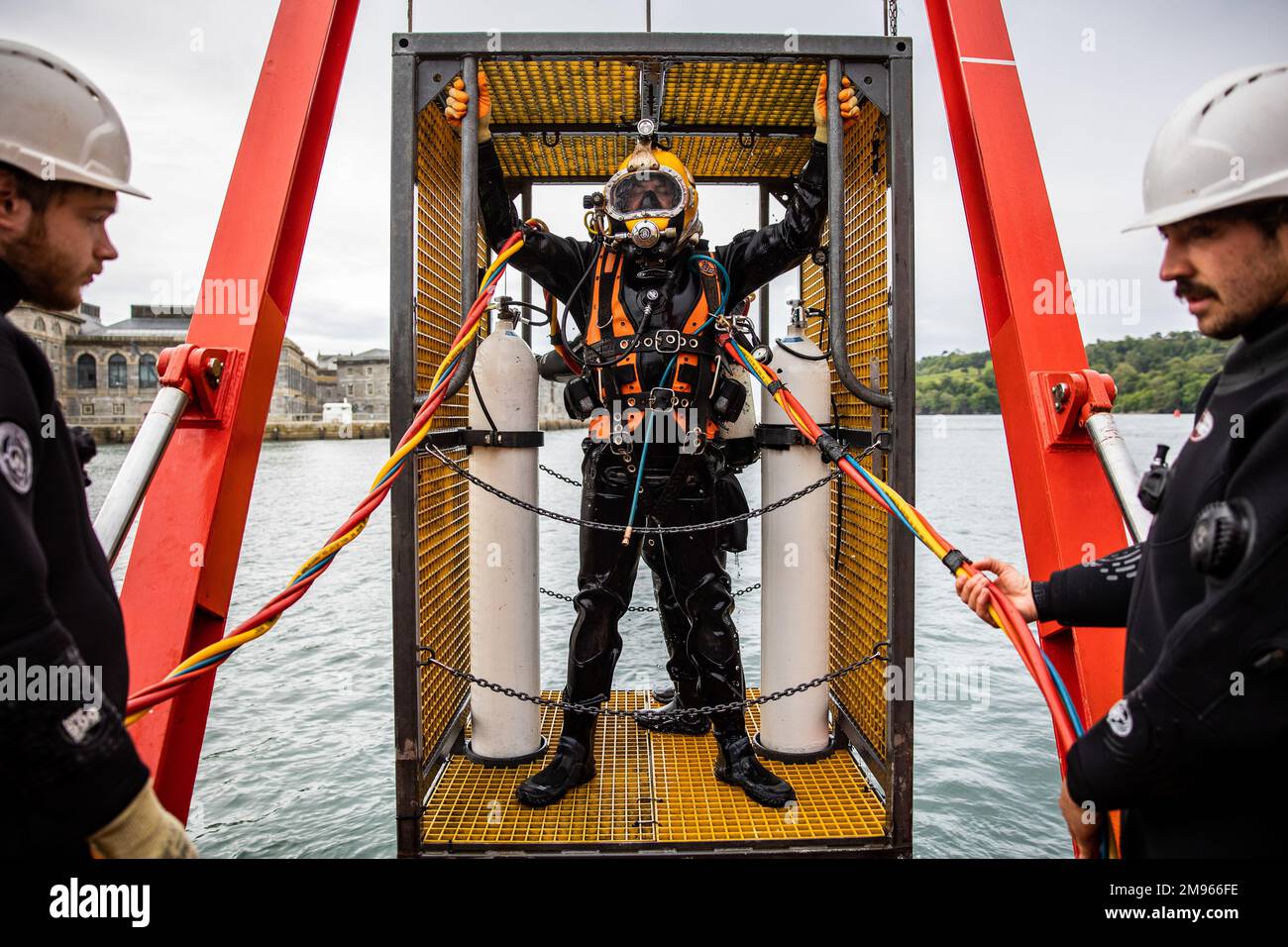Commercial Diver Training, Plymouth Devon Stock Photo - Alamy