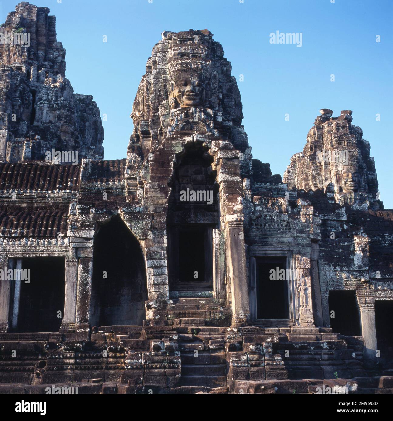 One of the entrances to the inner temple, at the Wat Bayon Khmer ...