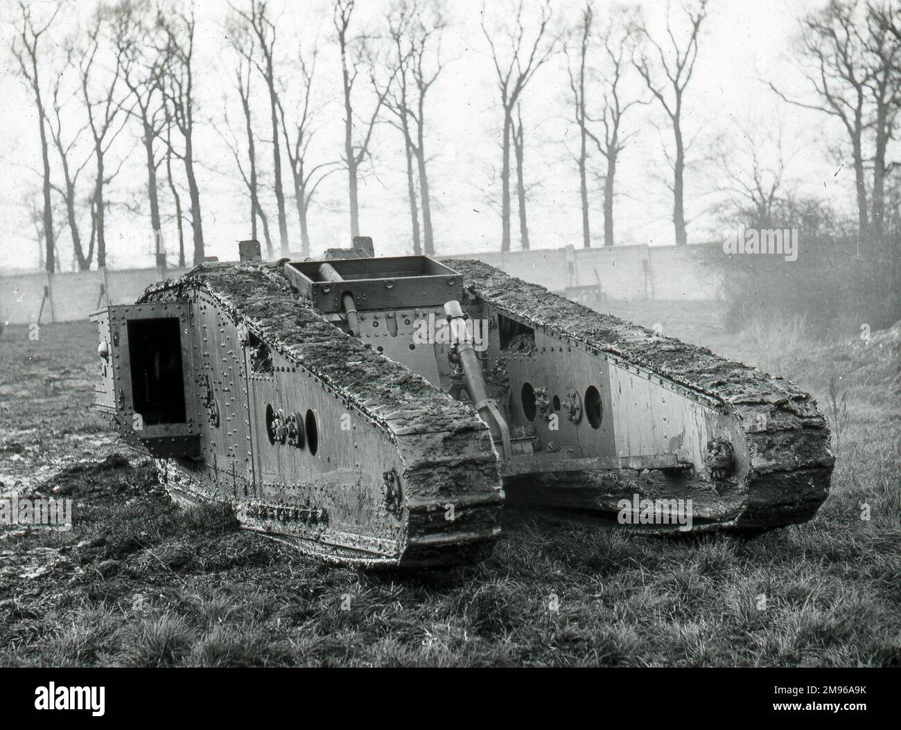 Armoured tank hi-res stock photography and images - Alamy