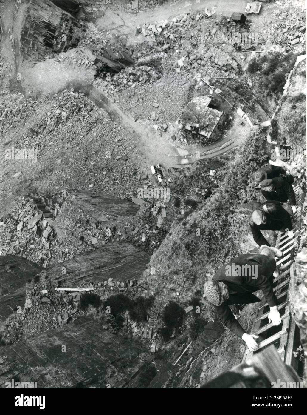 Scene at the end of a day's shift at the Penyrorsedd Slate Quarry ...