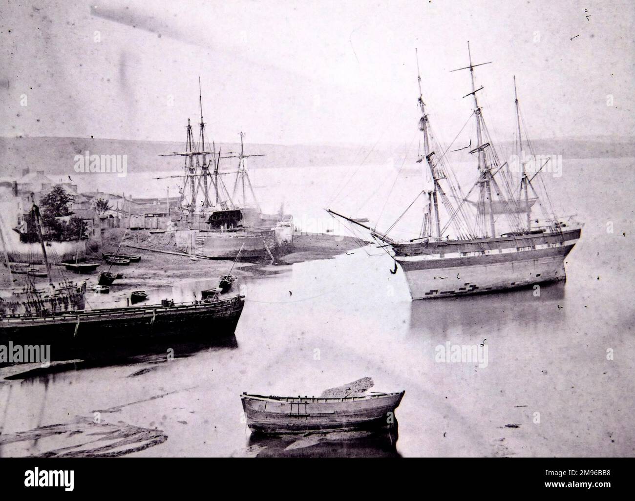 Sailing ships wales hi-res stock photography and images - Alamy