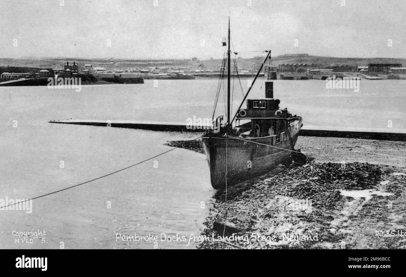 Vessel landing stage Black and White Stock Photos & Images - Alamy