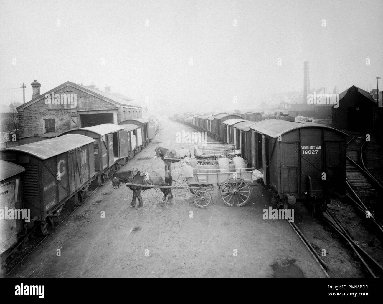 Train side view Black and White Stock Photos & Images - Alamy