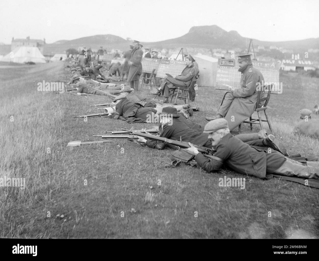 Men practice shooting rifles Black and White Stock Photos & Images - Alamy