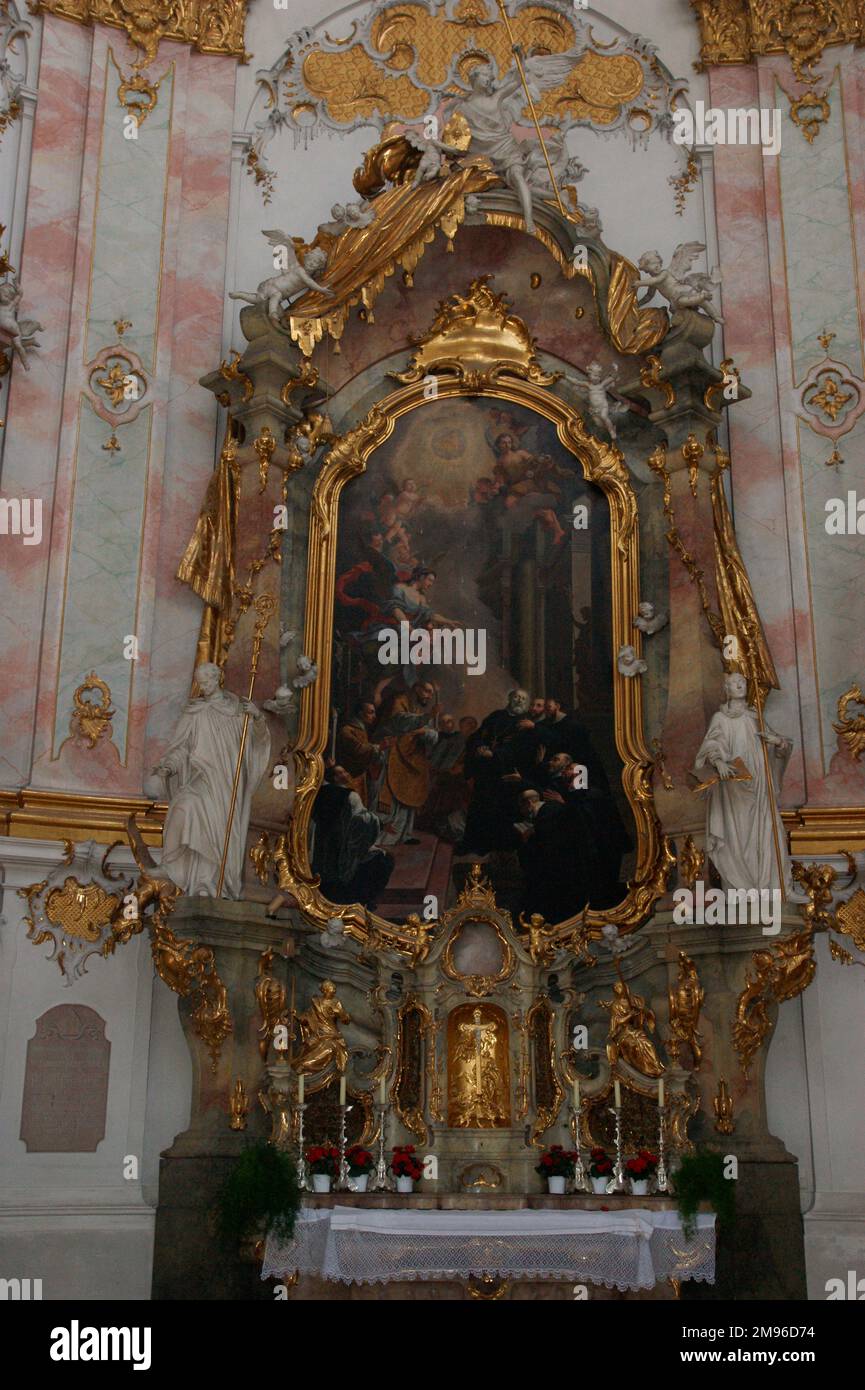 Side altar hi-res stock photography and images - Alamy
