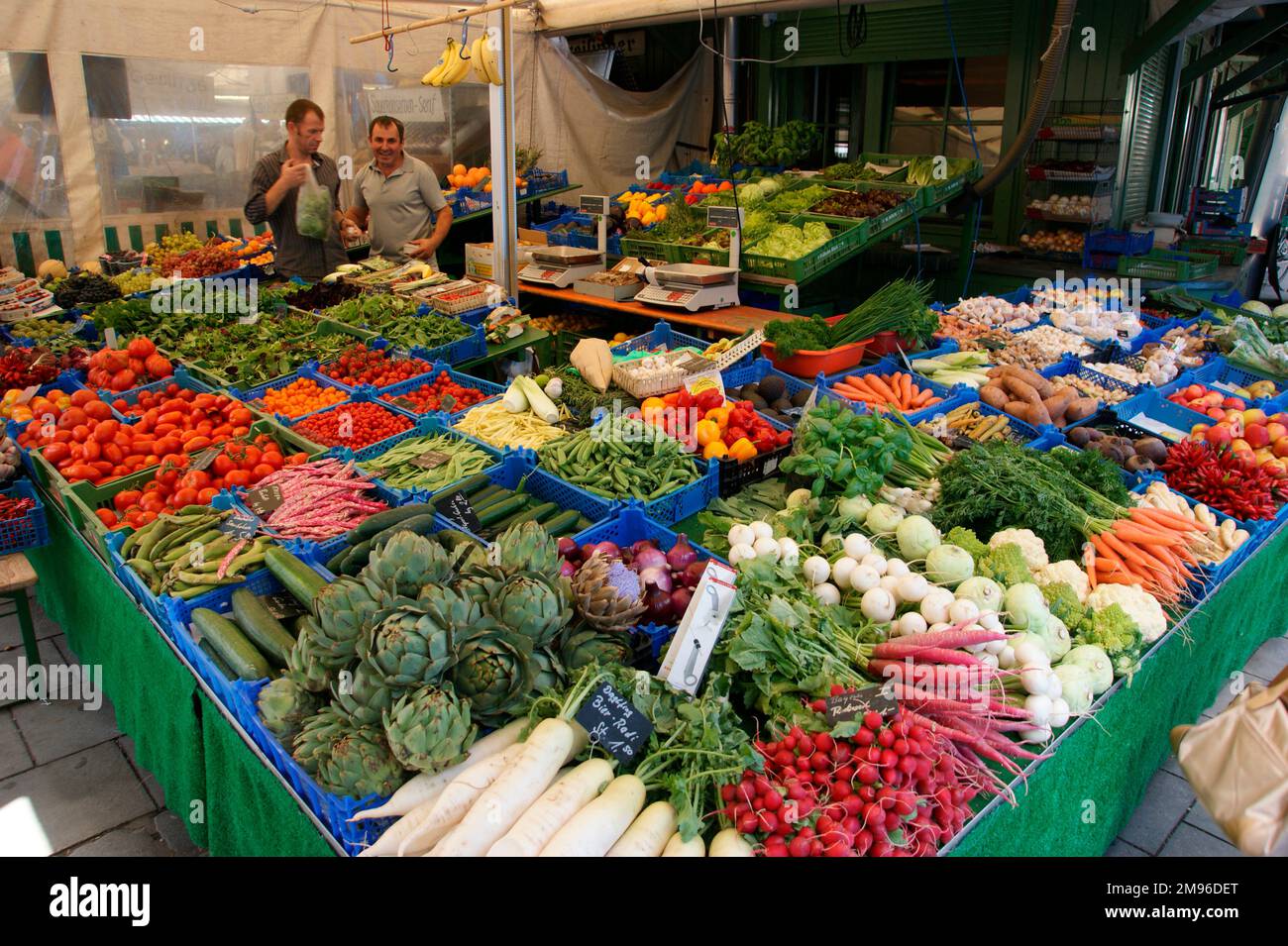 German vegetable market hi-res stock photography and images - Alamy