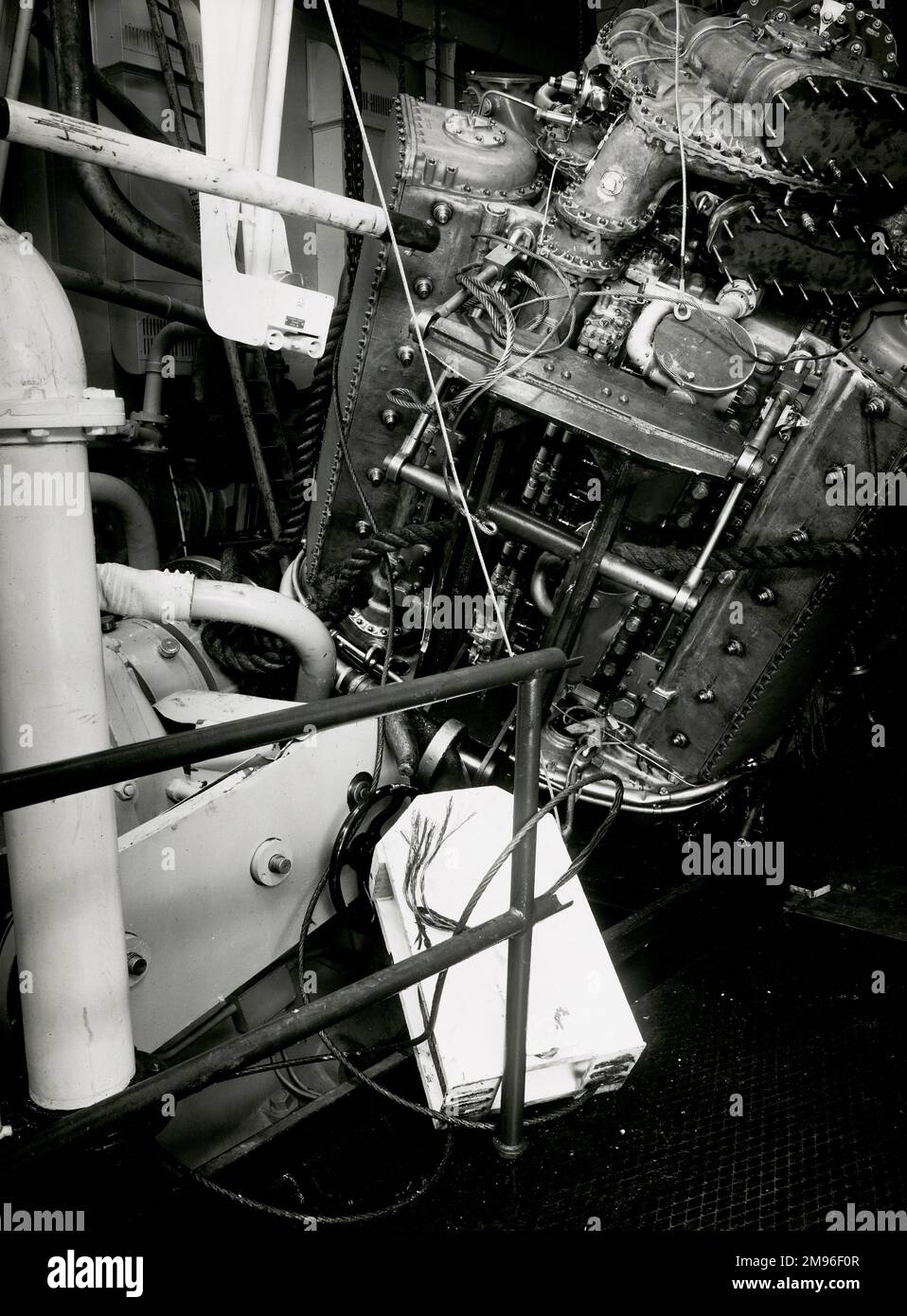 Crane failure hi-res stock photography and images - Alamy